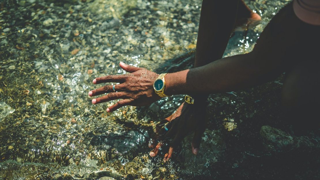 How To Maintain an Automatic Watch - First Class Watches Blog