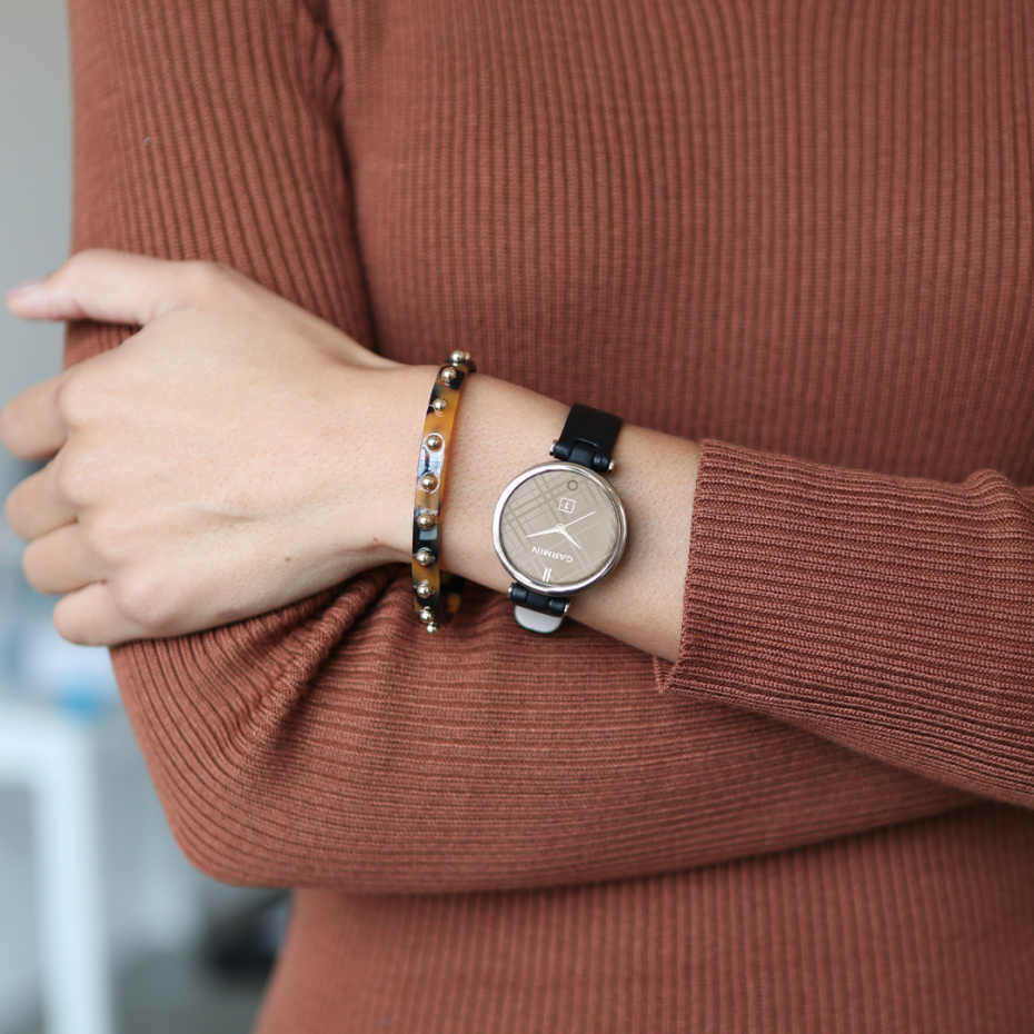 A Review of The Garmin Lily Smartwatch - First Class Watches Blog