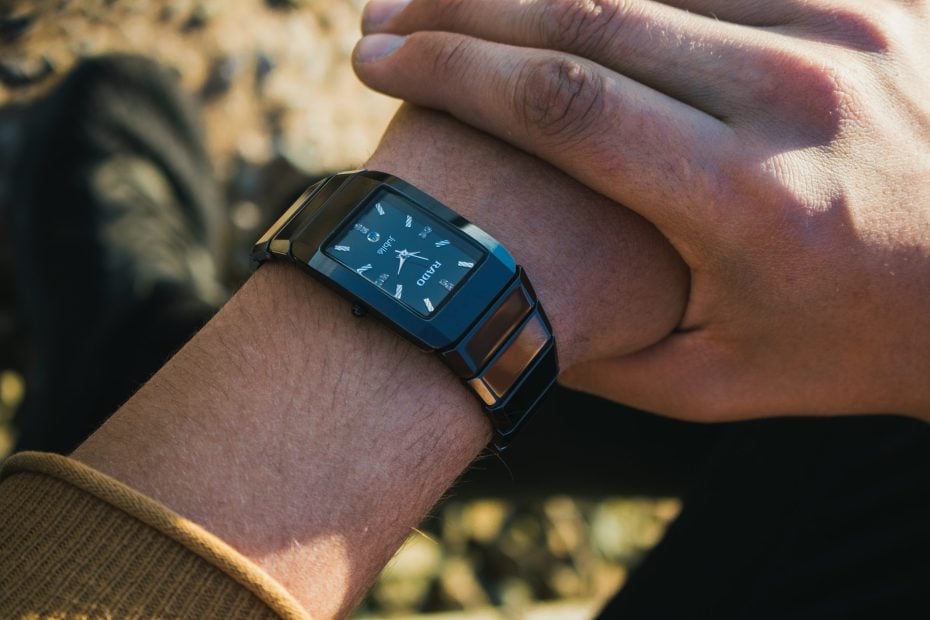 Top 5 Men's Rectangular Watches - First Class Watches Blog