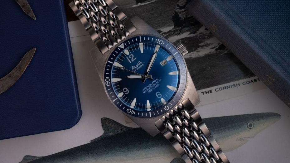 The History of Garmin Watches - First Class Watches Blog