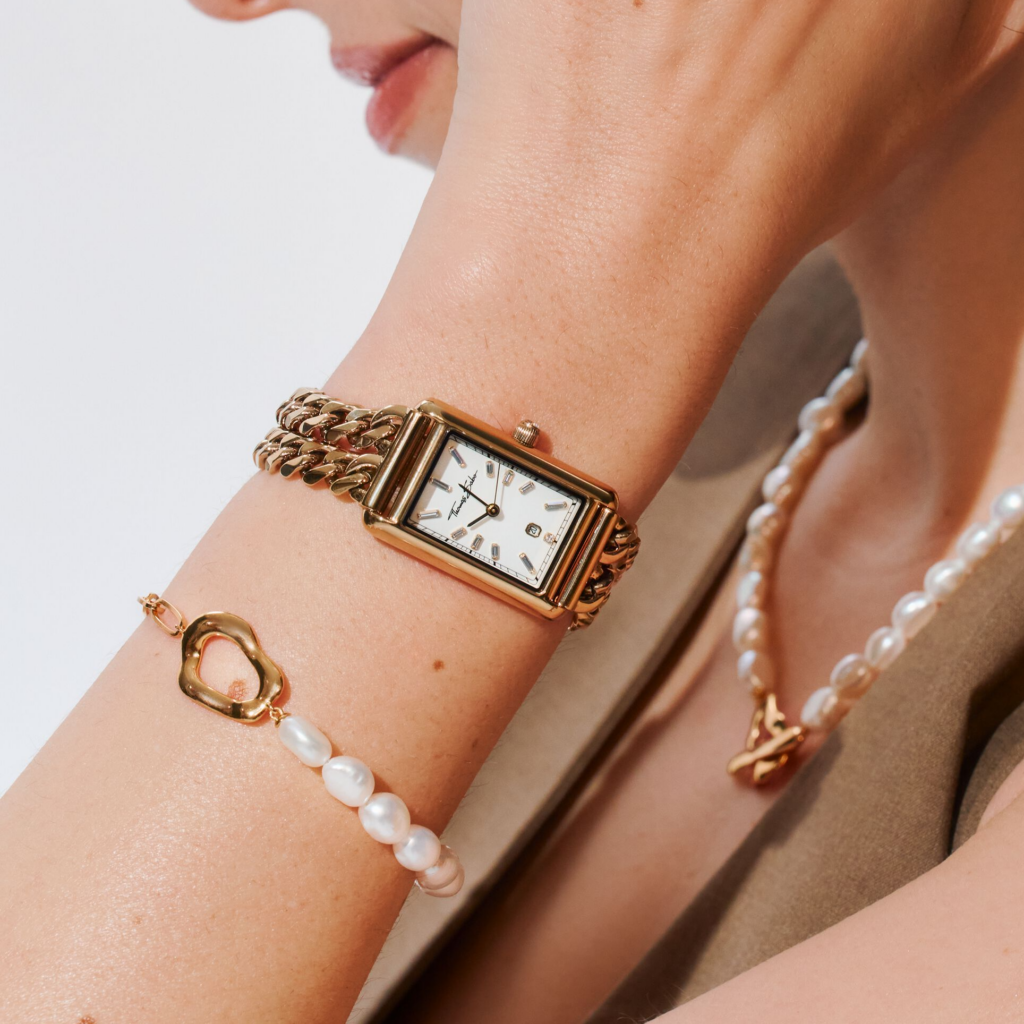 The History of Garmin Watches - First Class Watches Blog