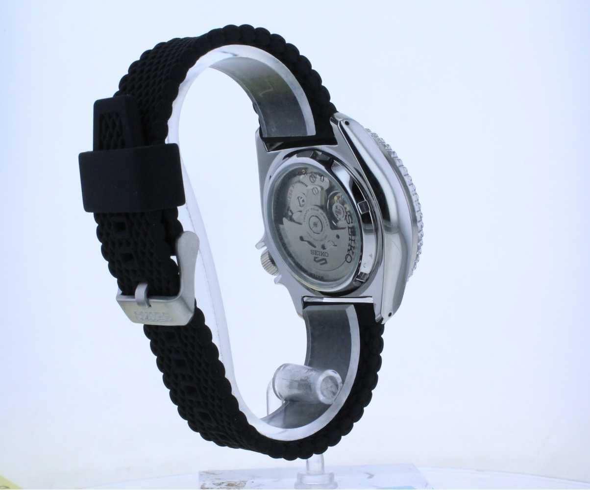 Seiko 5 Sport | Suits | Automatic | Black Dial | Black Rubber SRPD73K2 ...